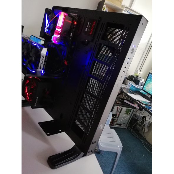 Buy Thermaltake Core P5 Wall Mount Mining ATX | eRomman